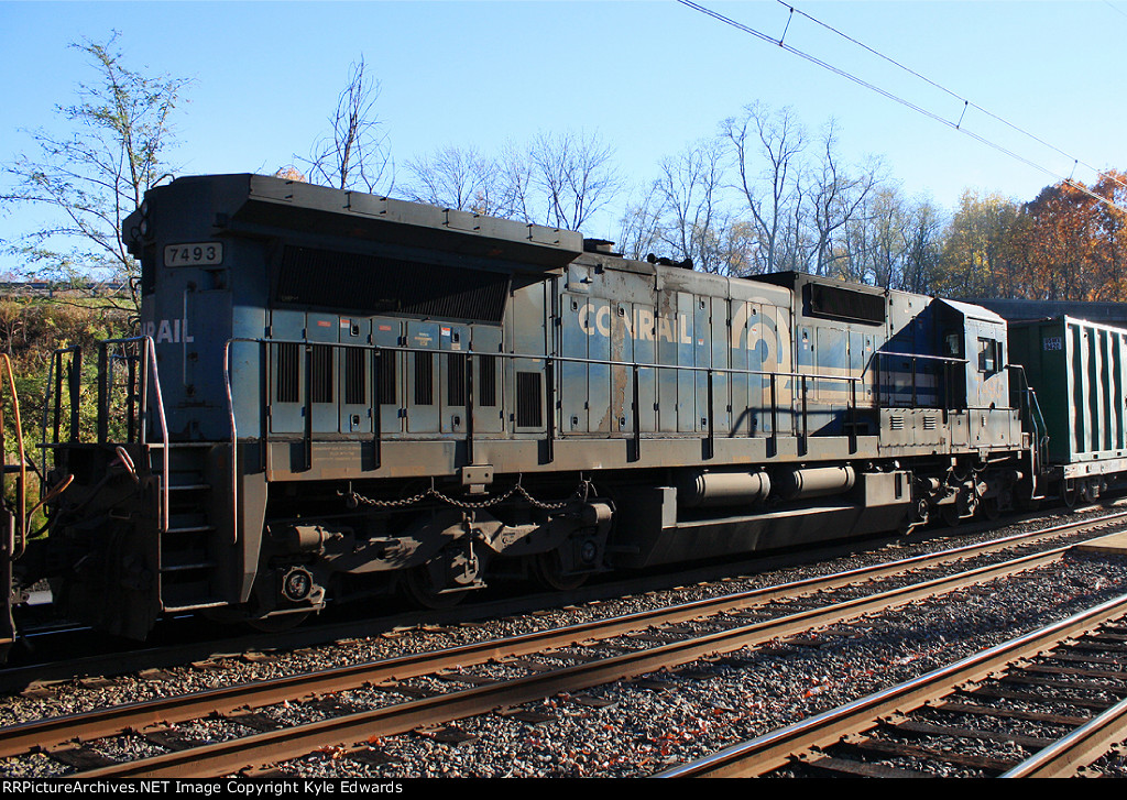 CSX C40-8 #7493 on Q702-13